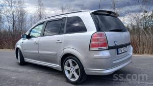 Опель Зафира 2006 в Елгава, объемом двигателя 1.90 л и пробегом 350 тыс. км за 1350 €, фото 4 на AUTOMOTO.COM.LV