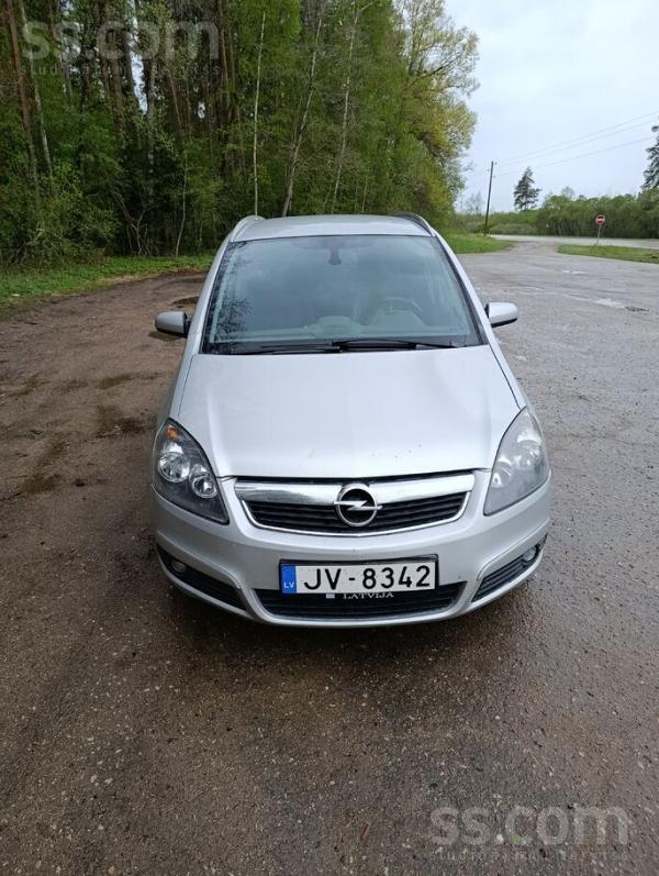 Opel Zafira 2006 in Jekabpils, with an engine capacity of 1.90 L and mileage of 413 thousand km for 1100 €, photo 1 on AUTOMOTO.COM.LV