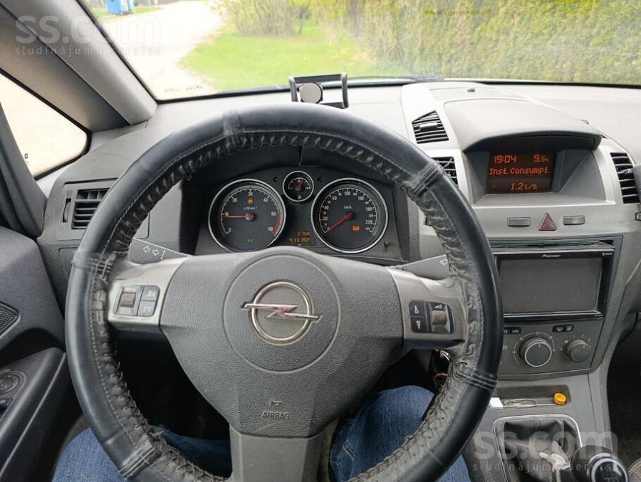 Opel Zafira 2006 Jēkabpils, ar dzinēja tilpumu 1.90 L un nobraukumu 413 tūkst. km par 1100 €, foto 7 vietnē AUTOMOTO.COM.LV