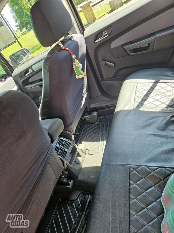 Opel Zafira 2006 in Jurbarkas, with an engine capacity of 1.90 L and mileage of 310 thousand km for 1650 €, photo 6 on AUTOMOTO.COM.LV