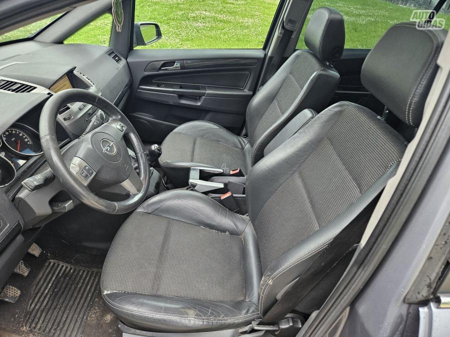 Opel Zafira 2006 Prienai, ar dzinēja tilpumu 1.90 L un nobraukumu 400 tūkst. km par 850 €, foto 6 vietnē AUTOMOTO.COM.LV