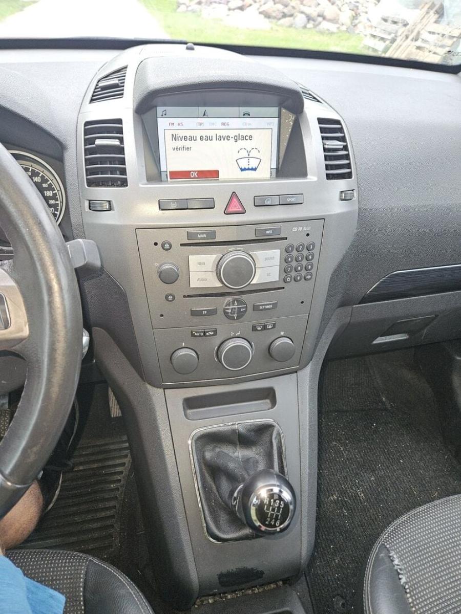 Opel Zafira 2006 Prienai, ar dzinēja tilpumu 1.90 L un nobraukumu 400 tūkst. km par 850 €, foto 19 vietnē AUTOMOTO.COM.LV