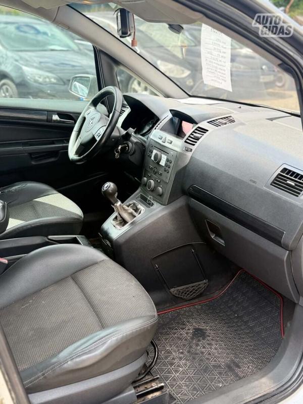 Opel Zafira 2006 in Silute, with an engine capacity of 1.90 L and mileage of 320 thousand km for 930 €, photo 8 on AUTOMOTO.COM.LV