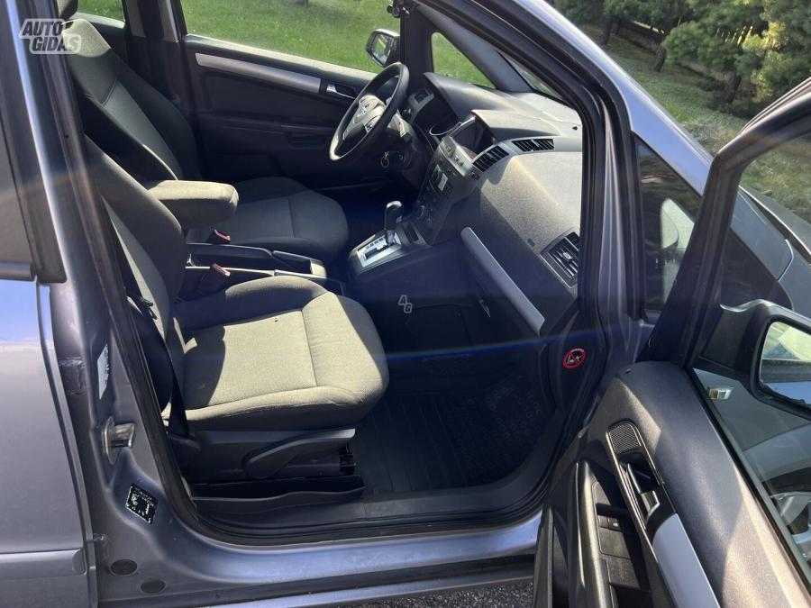 Opel Zafira 2006 Alīta, ar dzinēja tilpumu 1.90 L un nobraukumu 393 tūkst. km par 1650 €, foto 17 vietnē AUTOMOTO.COM.LV