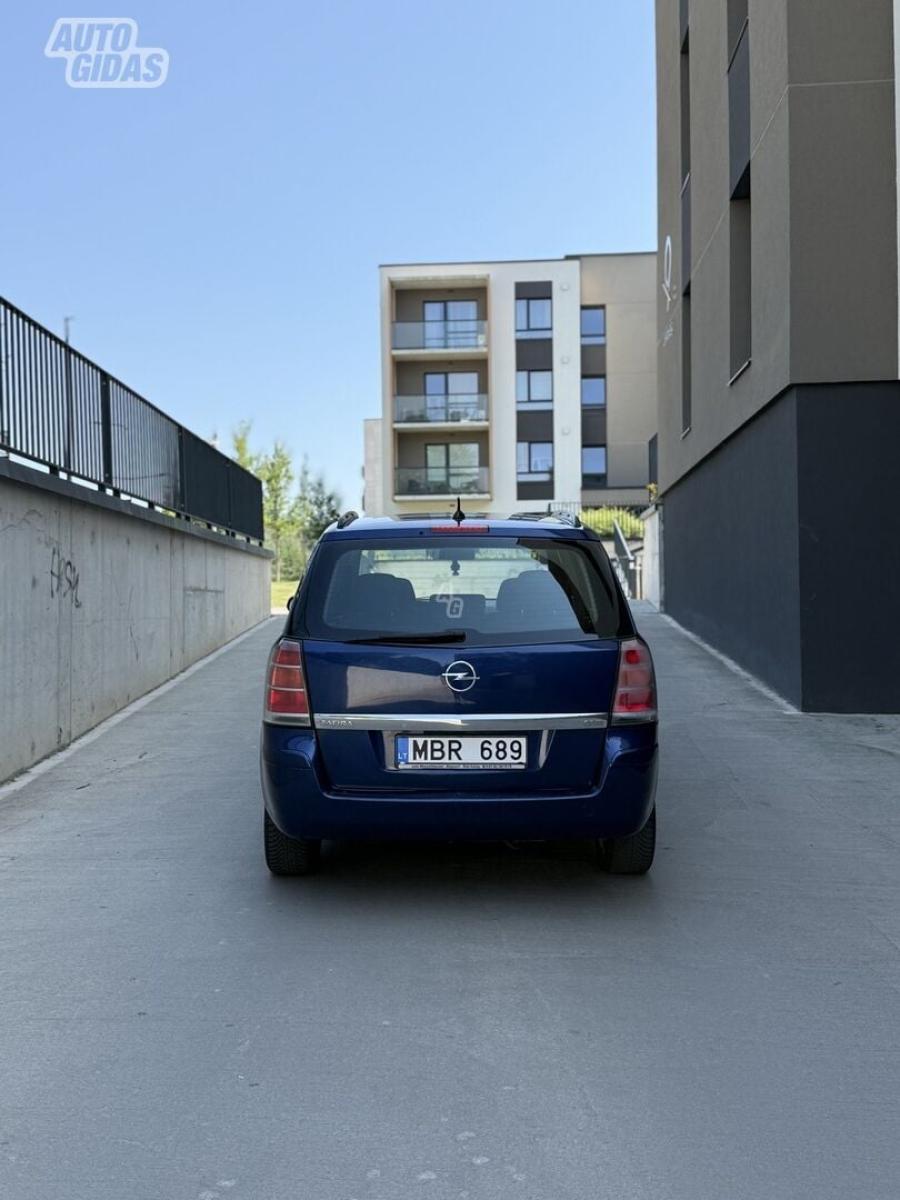 Opel Zafira 2006 Viļņa, ar dzinēja tilpumu 1.90 L un nobraukumu 326 tūkst. km par 1800 €, foto 8 vietnē AUTOMOTO.COM.LV