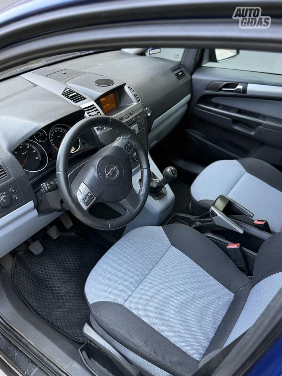 Opel Zafira 2006 Viļņa, ar dzinēja tilpumu 1.90 L un nobraukumu 326 tūkst. km par 1800 €, foto 17 vietnē AUTOMOTO.COM.LV