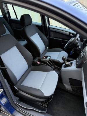 Opel Zafira 2006 Viļņa, ar dzinēja tilpumu 1.90 L un nobraukumu 326 tūkst. km par 1800 €, foto 18 vietnē AUTOMOTO.COM.LV