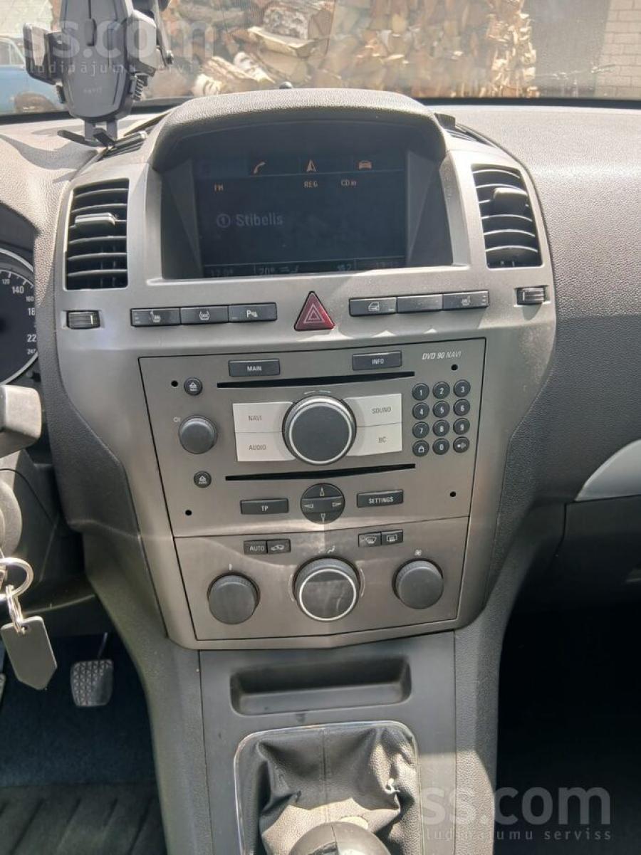 Opel Zafira 2006 Liepāja, ar dzinēja tilpumu 1.90 L un nobraukumu 297 tūkst. km par 1700 €, foto 5 vietnē AUTOMOTO.COM.LV