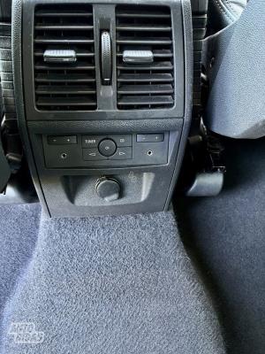 Opel Zafira 2006 Kauņa, ar dzinēja tilpumu 1.90 L un nobraukumu 178 tūkst. km par 2999 €, foto 19 vietnē AUTOMOTO.COM.LV