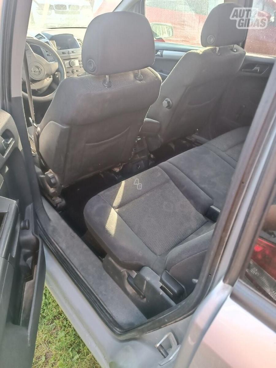 Opel Zafira 2006 in Vilnius, with an engine capacity of 1.90 L and mileage of 0 thousand km for 600 €, photo 6 on AUTOMOTO.COM.LV