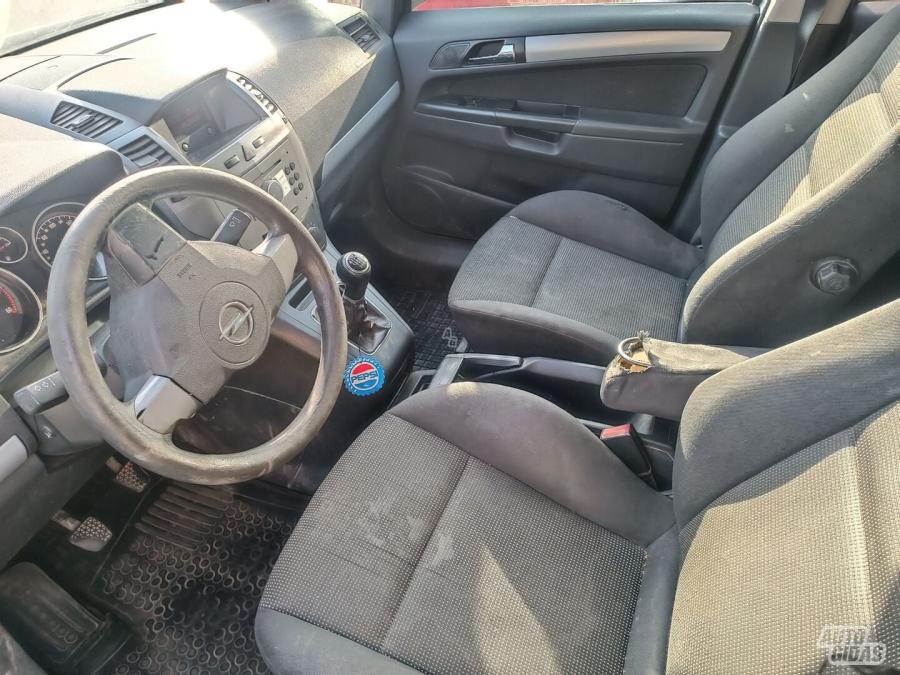 Opel Zafira 2006 in Vilnius, with an engine capacity of 1.90 L and mileage of 0 thousand km for 600 €, photo 7 on AUTOMOTO.COM.LV