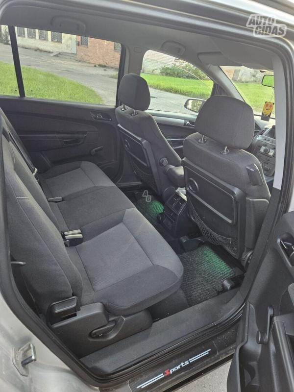 Opel Zafira 2006 Viļņa vietnē Opel Zafira 2006 Viļņa, ar dzinēja tilpumu 1.90 L un nobraukumu 300 tūkst. km par 999 €, foto 7 vietnē AUTOMOTO.COM.LV