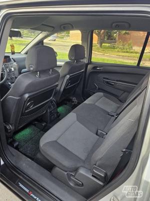 Opel Zafira 2006 in Vilnius, with an engine capacity of 1.90 L and mileage of 300 thousand km for 999 €, photo 8 on AUTOMOTO.COM.LV