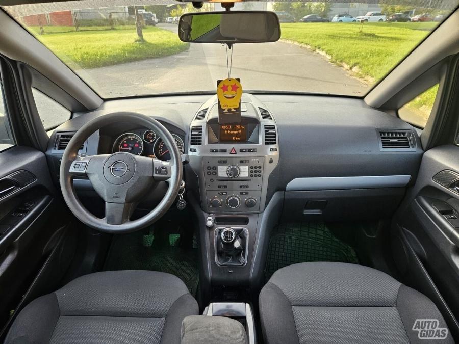 Opel Zafira 2006 in Vilnius, with an engine capacity of 1.90 L and mileage of 300 thousand km for 999 €, photo 10 on AUTOMOTO.COM.LV