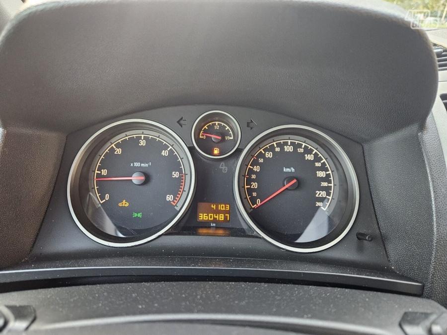 Opel Zafira 2006 in Vilnius, with an engine capacity of 1.90 L and mileage of 300 thousand km for 890 €, photo 8 on AUTOMOTO.COM.LV