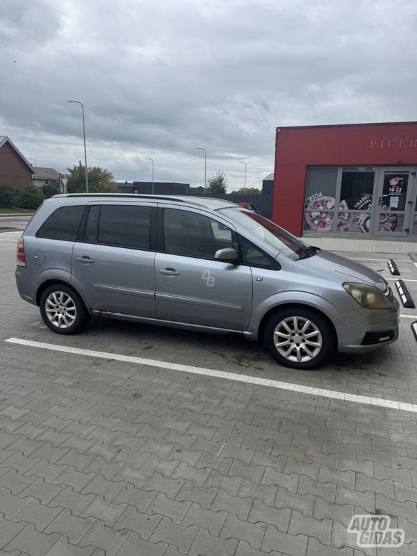 Opel Zafira 2006 Vilkaviškis vietnē Opel Zafira 2006 Vilkaviškis, ar dzinēja tilpumu 1.90 L un nobraukumu 313 tūkst. km par 850 €, foto 3 vietnē AUTOMOTO.COM.LV