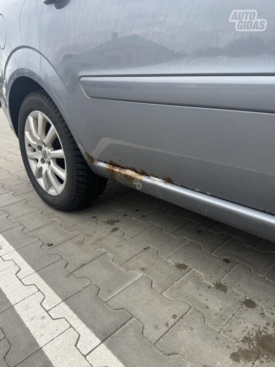 Opel Zafira 2006 Vilkaviškis, ar dzinēja tilpumu 1.90 L un nobraukumu 313 tūkst. km par 850 €, foto 7 vietnē AUTOMOTO.COM.LV