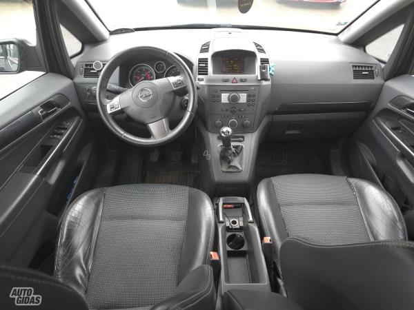 Opel Zafira 2006 Šauļi, ar dzinēja tilpumu 1.90 L un nobraukumu 321 tūkst. km par 800 €, foto 3 vietnē AUTOMOTO.COM.LV