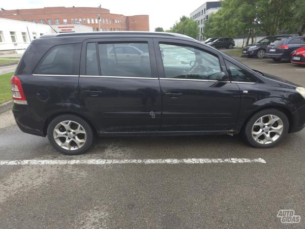 Opel Zafira 2006 Šauļi, ar dzinēja tilpumu 1.90 L un nobraukumu 321 tūkst. km par 800 €, foto 4 vietnē AUTOMOTO.COM.LV
