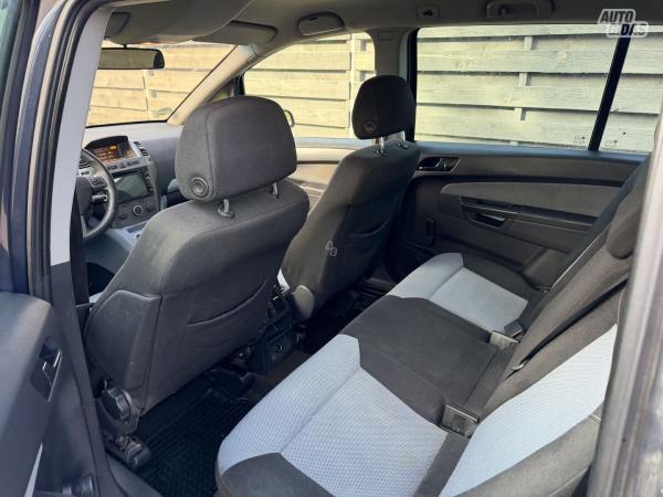 Opel Zafira 2006 Utena, ar dzinēja tilpumu 1.90 L un nobraukumu 348 tūkst. km par 1450 €, foto 10 vietnē AUTOMOTO.COM.LV