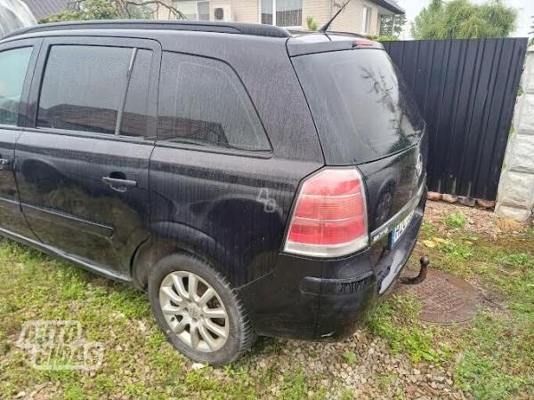 Opel Zafira 2006 Marijampole, ar dzinēja tilpumu 1.90 L un nobraukumu 326 tūkst. km par 650 €, foto 3 vietnē AUTOMOTO.COM.LV