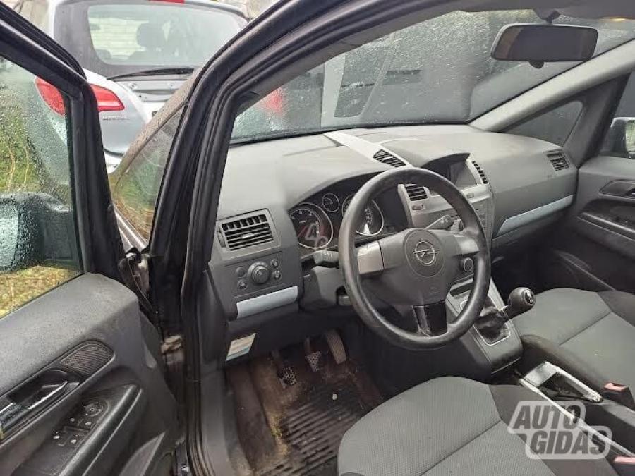 Opel Zafira 2006 Marijampole, ar dzinēja tilpumu 1.90 L un nobraukumu 326 tūkst. km par 650 €, foto 4 vietnē AUTOMOTO.COM.LV