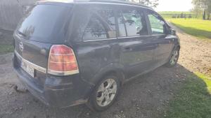 Opel Zafira 2006 Marijampole, ar dzinēja tilpumu 1.90 L un nobraukumu 350 tūkst. km par 500 €, foto 7 vietnē AUTOMOTO.COM.LV