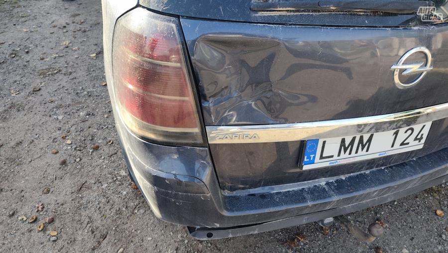 Opel Zafira 2006 Marijampole, ar dzinēja tilpumu 1.90 L un nobraukumu 350 tūkst. km par 500 €, foto 9 vietnē AUTOMOTO.COM.LV