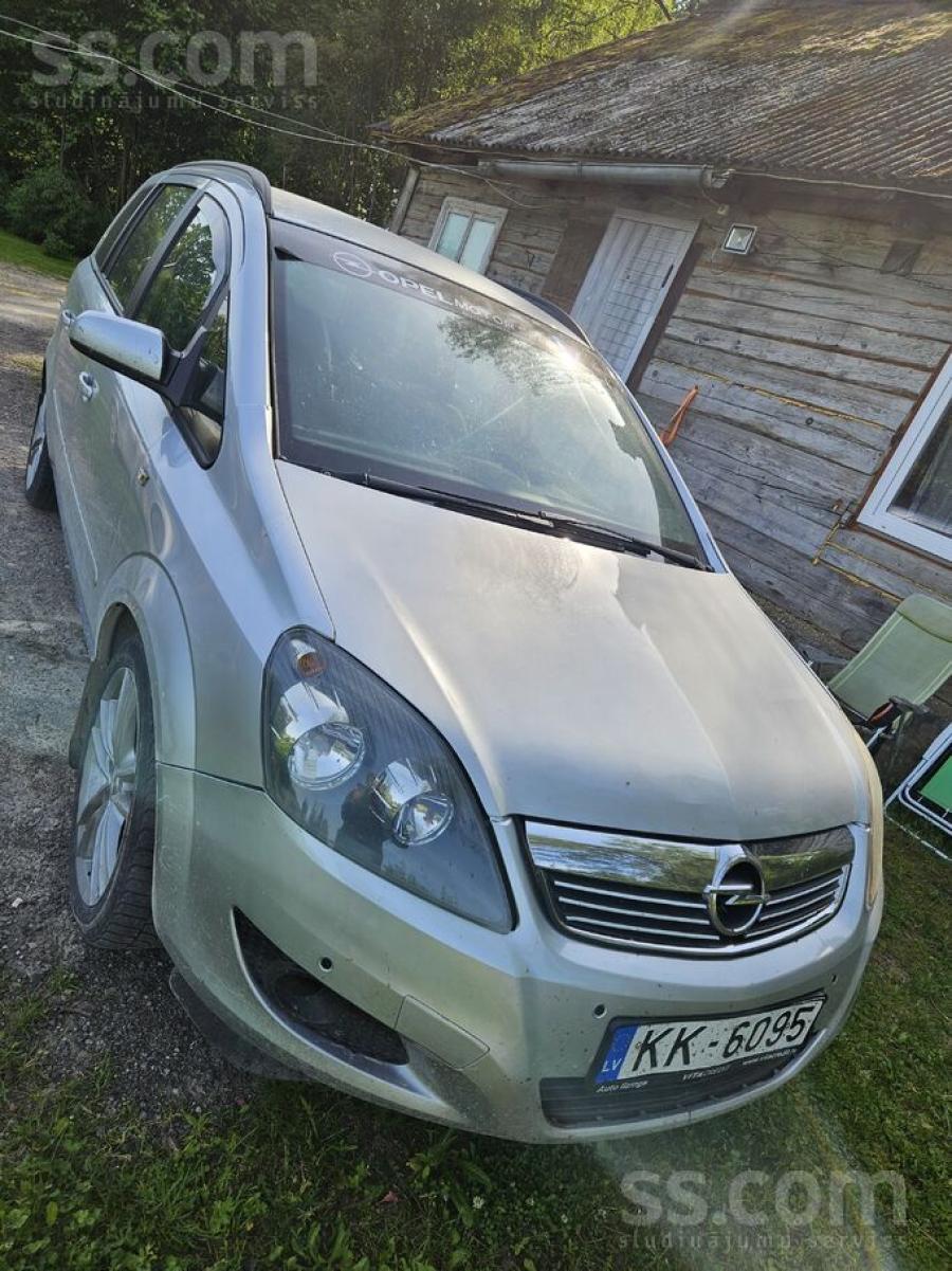 Opel Zafira 2007 in Bauska, with an engine capacity of 1.90 L and mileage of 331 thousand km for 1000 €, photo 2 on AUTOMOTO.COM.LV