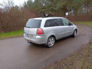 Opel Zafira 2007 in Ukmerge, with an engine capacity of 1.90 L and mileage of 360 thousand km for 850 €, photo 2 on AUTOMOTO.COM.LV