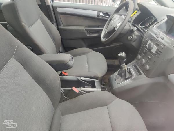 Opel Zafira 2007 Šauļi, ar dzinēja tilpumu 1.90 L un nobraukumu 260 tūkst. km par 1150 €, foto 4 vietnē AUTOMOTO.COM.LV