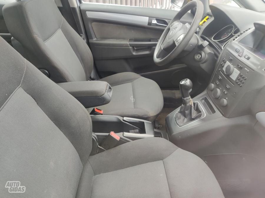 Opel Zafira 2007 Šauļi, ar dzinēja tilpumu 1.90 L un nobraukumu 260 tūkst. km par 1150 €, foto 4 vietnē AUTOMOTO.COM.LV