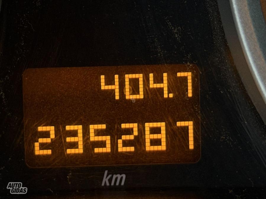 Opel Zafira 2007 Kauņa, ar dzinēja tilpumu 1.90 L un nobraukumu 235 tūkst. km par 1300 €, foto 12 vietnē AUTOMOTO.COM.LV