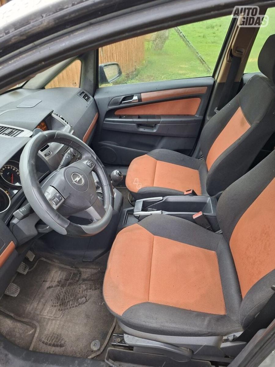 Opel Zafira 2007 Šilalė, ar dzinēja tilpumu 1.90 L un nobraukumu 300 tūkst. km par 1000 €, foto 11 vietnē AUTOMOTO.COM.LV