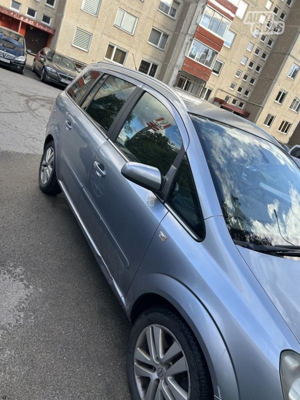 Opel Zafira 2007 Kauņa, ar dzinēja tilpumu 1.90 L un nobraukumu 254 tūkst. km par 900 €, foto 5 vietnē AUTOMOTO.COM.LV