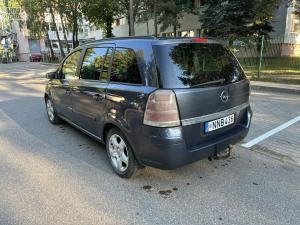 Opel Zafira 2007 in Vilnius, with an engine capacity of 1.90 L and mileage of 329 thousand km for 1350 €, photo 5 on AUTOMOTO.COM.LV