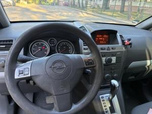 Opel Zafira 2007 in Vilnius, with an engine capacity of 1.90 L and mileage of 329 thousand km for 1350 €, photo 12 on AUTOMOTO.COM.LV