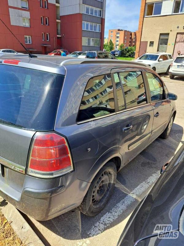 Opel Zafira 2007 in Siauliai, with an engine capacity of 1.90 L and mileage of 268 thousand km for 350 €, photo 4 on AUTOMOTO.COM.LV