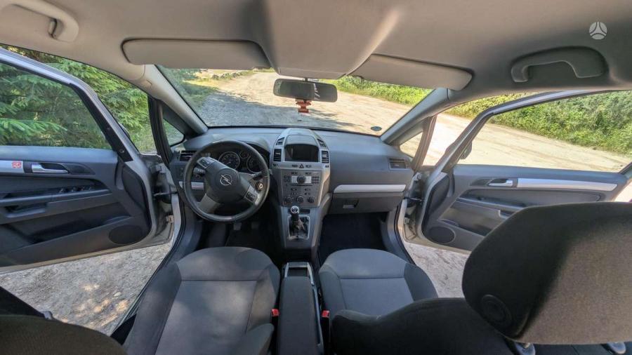 Opel Zafira 2007 Klaipėda, ar dzinēja tilpumu 1.80 L un nobraukumu 270 tūkst. km par 1890 €, foto 7 vietnē AUTOMOTO.COM.LV