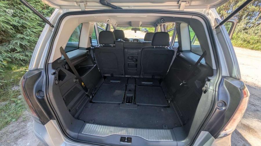Opel Zafira 2007 Klaipėda, ar dzinēja tilpumu 1.80 L un nobraukumu 270 tūkst. km par 1890 €, foto 8 vietnē AUTOMOTO.COM.LV