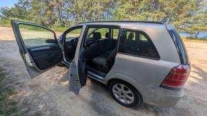 Opel Zafira 2007 Klaipėda, ar dzinēja tilpumu 1.80 L un nobraukumu 270 tūkst. km par 1890 €, foto 13 vietnē AUTOMOTO.COM.LV