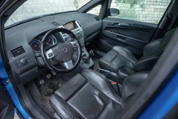 Opel Zafira 2007 Liepāja, ar dzinēja tilpumu 2.00 L un nobraukumu 265 tūkst. km par 4900 €, foto 9 vietnē AUTOMOTO.COM.LV