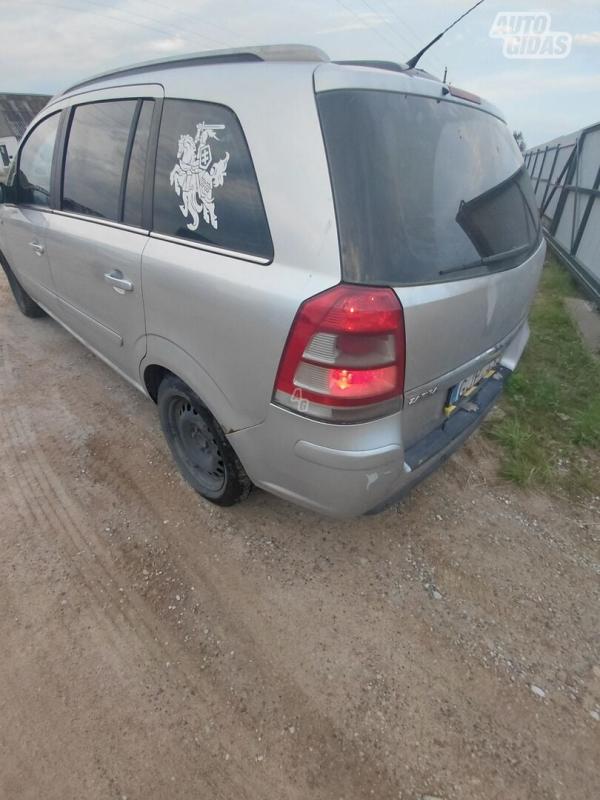 Opel Zafira 2007 in Alytus, with an engine capacity of 1.90 L and mileage of 300 thousand km for 580 €, photo 3 on AUTOMOTO.COM.LV