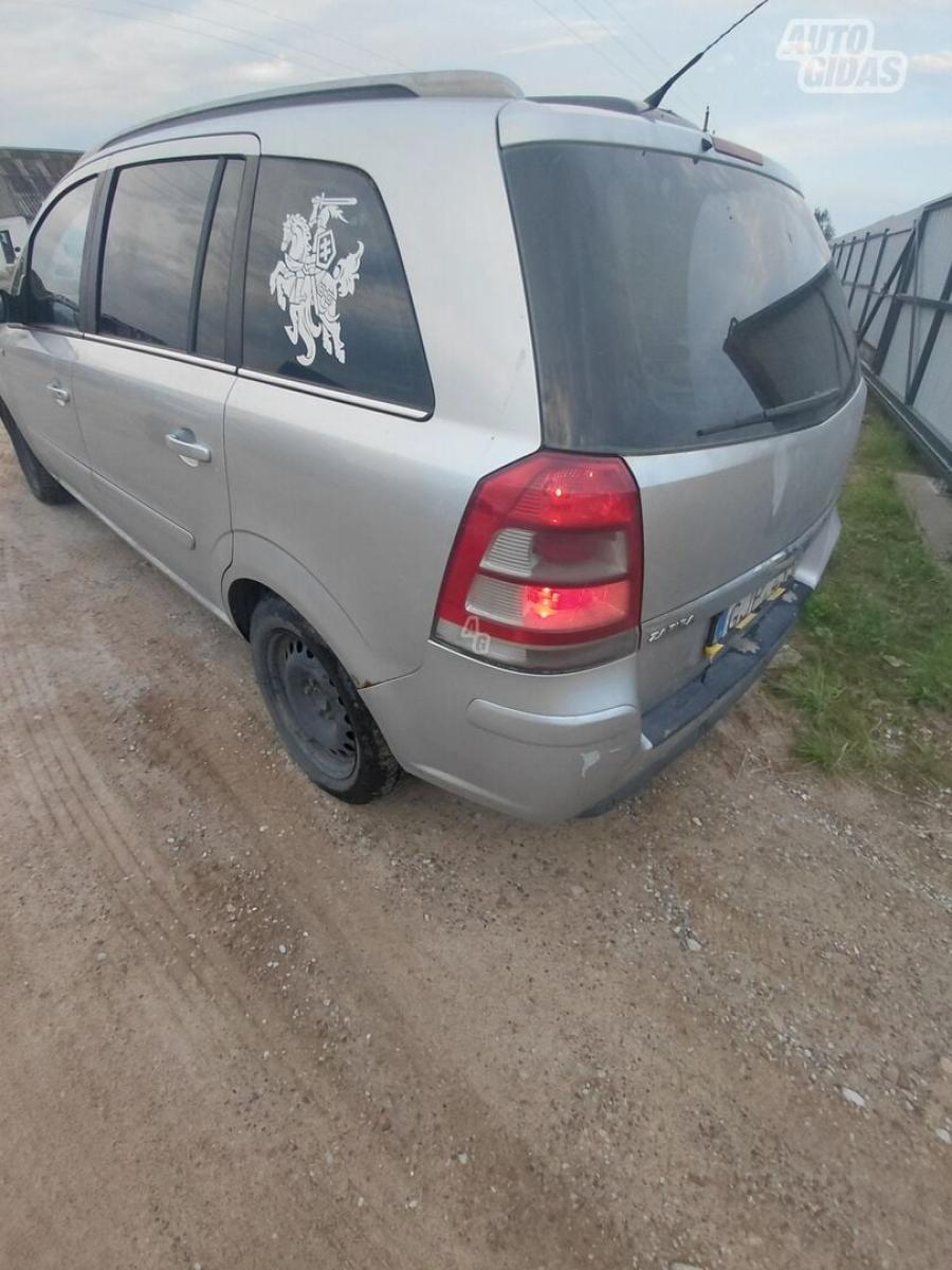Opel Zafira 2007 in Alytus, with an engine capacity of 1.90 L and mileage of 300 thousand km for 580 €, photo 4 on AUTOMOTO.COM.LV