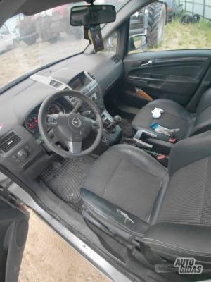 Opel Zafira 2007 in Alytus, with an engine capacity of 1.90 L and mileage of 300 thousand km for 580 €, photo 5 on AUTOMOTO.COM.LV
