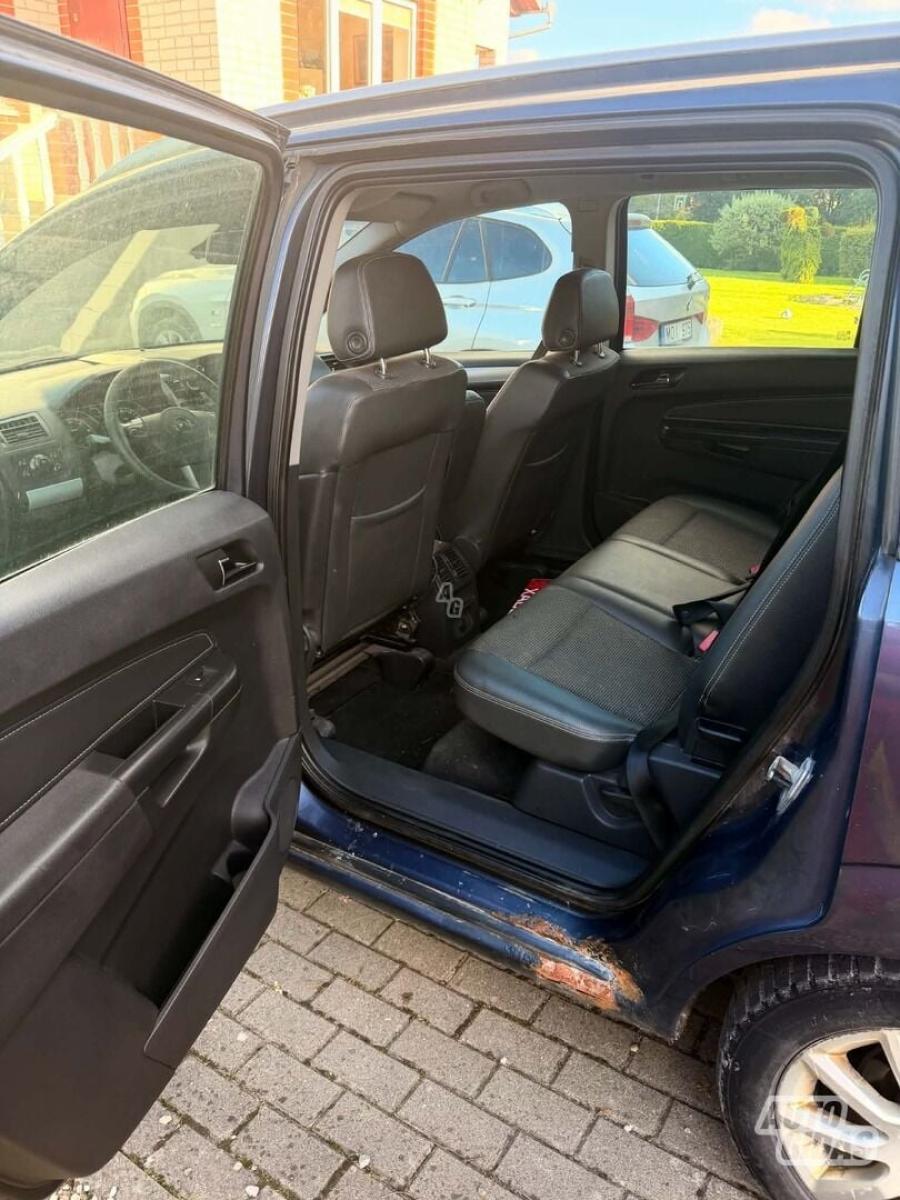 Opel Zafira 2007 Naujoji Akmenė, ar dzinēja tilpumu 1.90 L un nobraukumu 370 tūkst. km par 1000 €, foto 5 vietnē AUTOMOTO.COM.LV