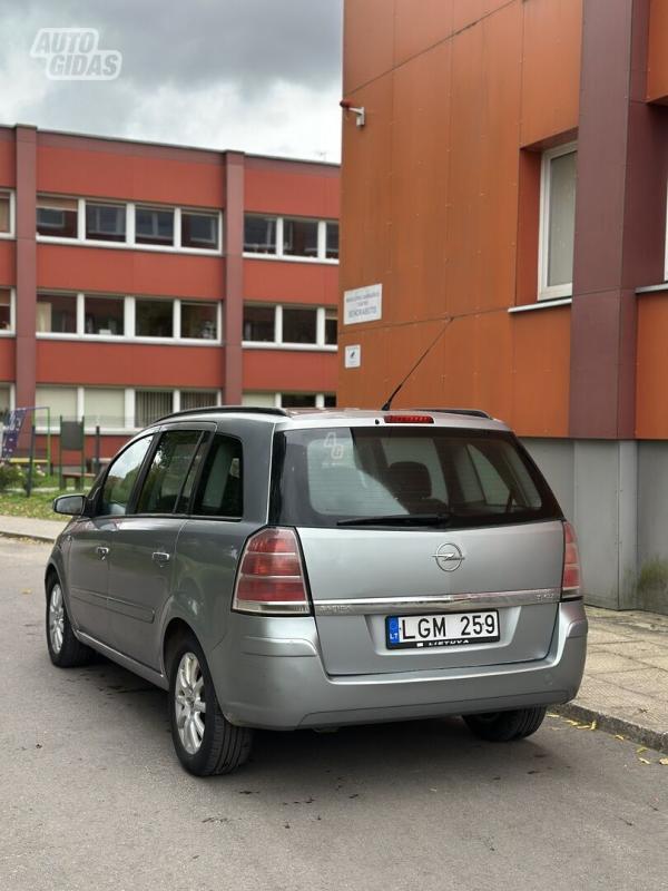 Opel Zafira 2007 Klaipėda vietnē Opel Zafira 2007 Klaipėda, ar dzinēja tilpumu 1.90 L un nobraukumu 300 tūkst. km par 1350 €, foto 4 vietnē AUTOMOTO.COM.LV