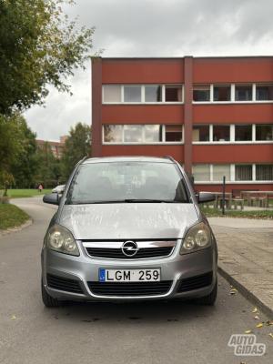 Opel Zafira 2007 in Klaipeda, with an engine capacity of 1.90 L and mileage of 300 thousand km for 1350 €, photo 9 on AUTOMOTO.COM.LV