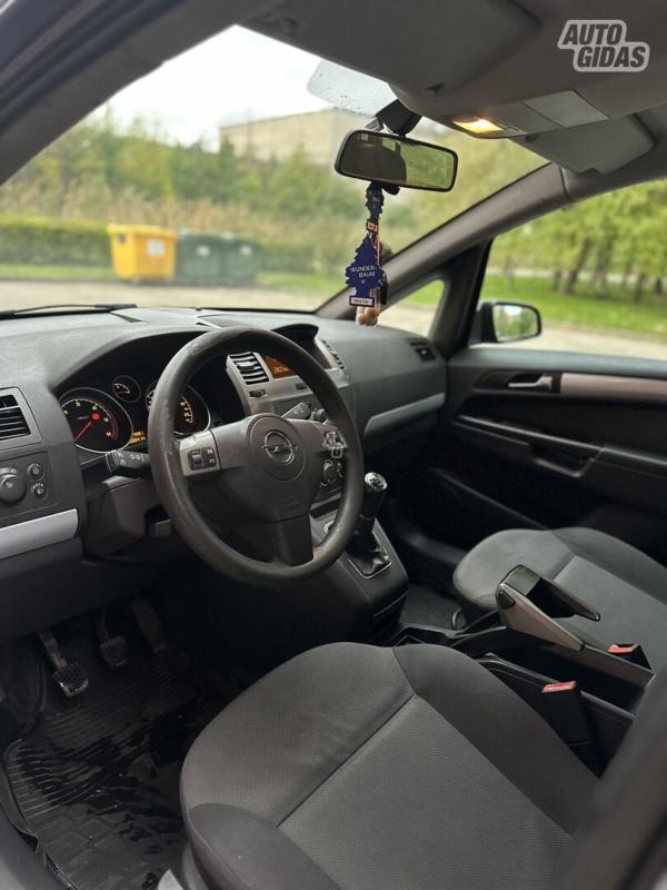 Opel Zafira 2007 Klaipėda vietnē Opel Zafira 2007 Klaipėda, ar dzinēja tilpumu 1.90 L un nobraukumu 300 tūkst. km par 1350 €, foto 10 vietnē AUTOMOTO.COM.LV