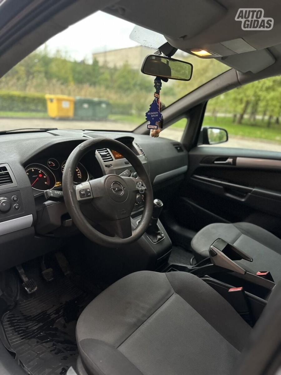 Opel Zafira 2007 in Klaipeda, with an engine capacity of 1.90 L and mileage of 300 thousand km for 1350 €, photo 10 on AUTOMOTO.COM.LV